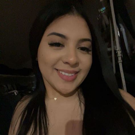 Roxy B Roxyjanecis07 Snapchat Stories Spotlight And Lenses