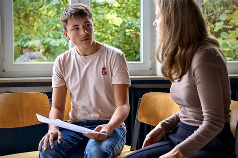 Kinder Und Jugendliche Erarbeiten Performance Zum Thema Freiheit
