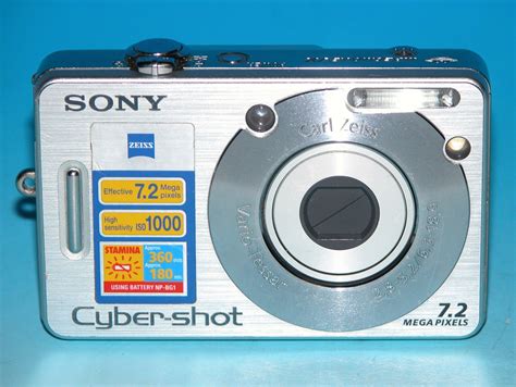 Sony Cyber-shot DSC-W70 7.2MP Digital Camera - Silver #1385