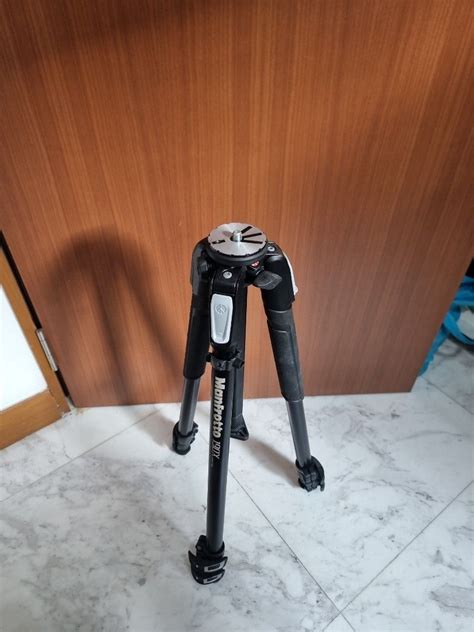 Manfrotto 190x Tripod Photography Photography Accessories Tripods And Monopods On Carousell