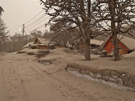 Volcanic Eruption Spews Ash 12 Miles Into The Air In Russia Smithsonian