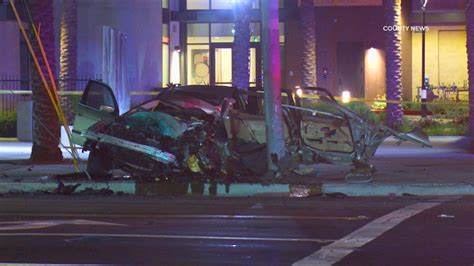 Car Ripped Apart In Violent Santa Ana Crash 1 Dead At Scene Ktla