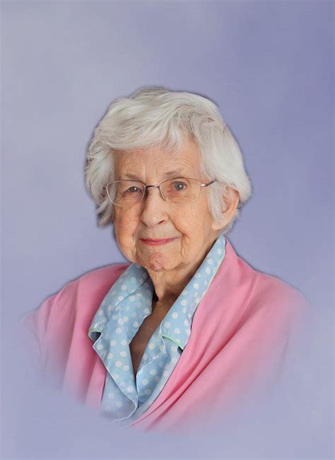 Mme Carmen Brochu Bouchard Résidence Funéraire Caron