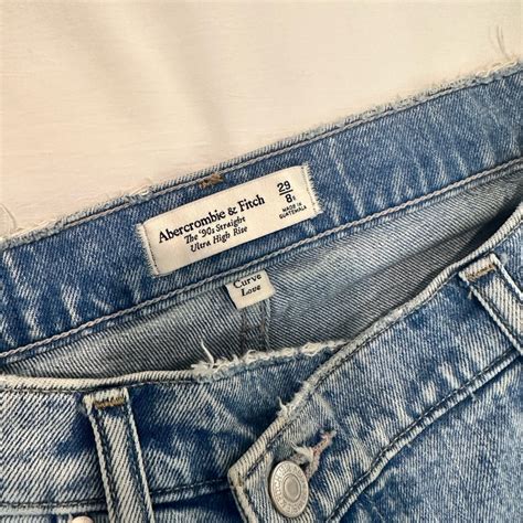 Abercrombie Ultra High Rise 90s Curve Love Gem