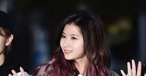 사진 트와이스 사나미소는 언제 맑음