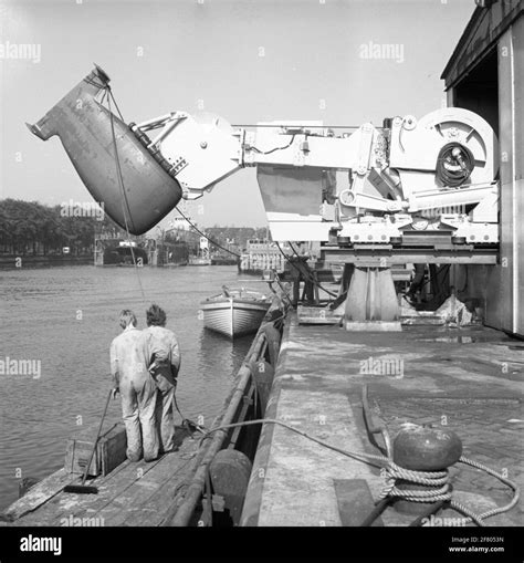 Testions With The Variable Depth Sonar VDS PDE Installation In Den Helder Boerenverdriet