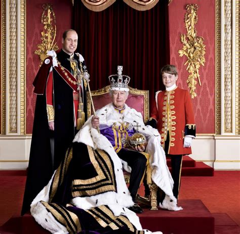 König Charles III Offizielle Porträts veröffentlicht Selbst gekonnt