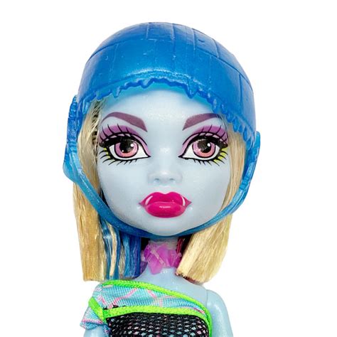 Monster High Roller Maze Abbey Bominable Doll With Outfit The