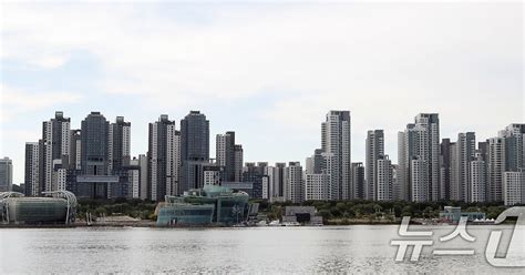 “정책 배려 아닌 금수저 특혜”22억 아파트 특공에 뿔난 서민들
