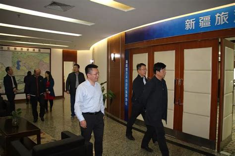 昌吉国家农业科技园区主任王文有一行来自治区旅游协会考察交流