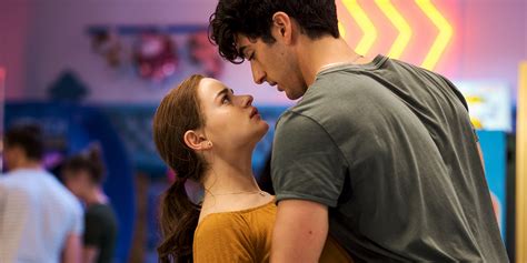 ‘the Kissing Booth 2 Review Netflixs Ya Hit Gets A Sweeter Sequel
