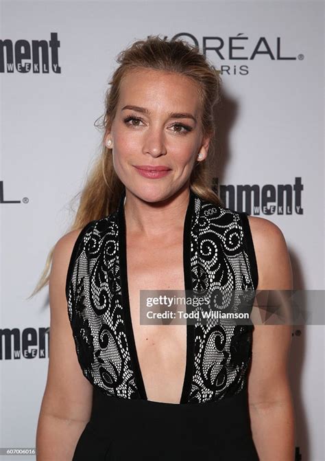 Actress Piper Perabo Attends The 2016 Entertainment Weekly Pre Emmy