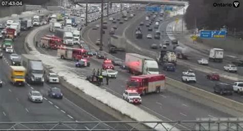 2 Drivers Injured In Rollover Crash On Hwy 401 Near Avenue Road