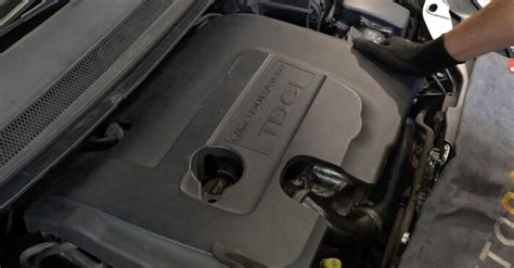 Como mudar filtro de ar em Ford Focus MK guia de substituição