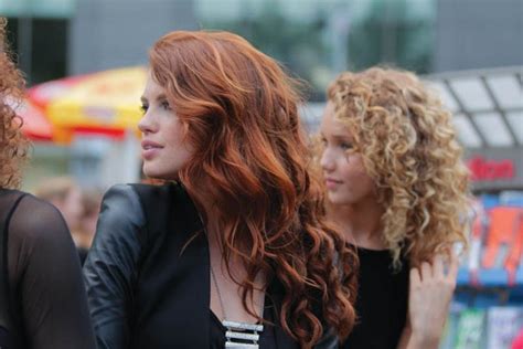Redken Curly Hair Styles Using Their Curvaceous Range Of Products Capelli Ricci Perfetti