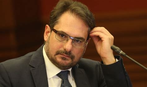 Политолог Бързането на Радев е или да се окаже натиск върху партиите или да се стигне до нови