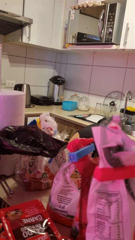 Mi Vecino Me Encontró Con P0c4 R0p4 Mi Vecino Me Encontró Con P0c4