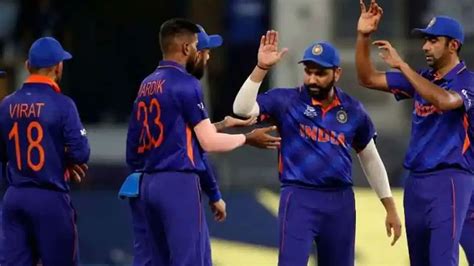 Ind Vs Aus కెప్టెన్‌గా హార్దిక్ తొలి వన్డేలో కోహ్లీ ఫ్రెండ్‌కి నో