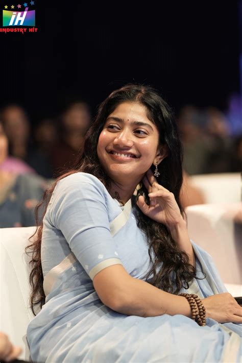 sai pallavi new photos sai pallavi celebrates new year at puttaparthi