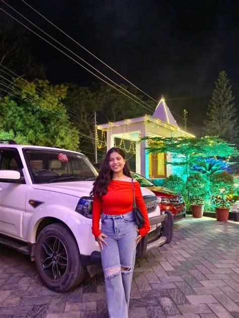 Red Solid Off Shoulder Fitted Top Newme