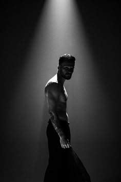 Male Portrait In Hard Light In Dark Portrait Portrait Photography Lighting Male Portrait