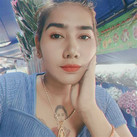 ယြန္းနဒီ အလွကုန္ပစၥည္းမိ်ဳးဆုံစည္းရာ ဝယ္ယူအားေပးလုိရၿပီးေနာ္