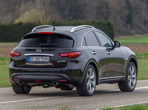 Infiniti QX70 5.0 AWD S im Test - auto motor und sport