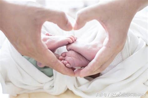 熊黛林微博曬兩個女兒的照片，老公已為孩子準備好學區房了 每日頭條