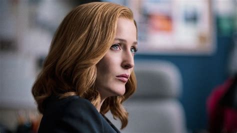 Neil Gaiman Wants Gillian Anderson To Replace Peter Capaldi In Doctor Who