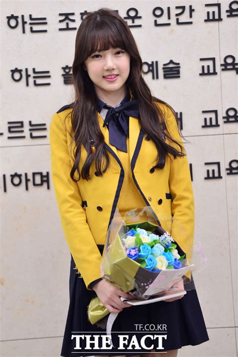 예린 고등학교 동문 보니걸그룹 등용문 연예 기사 더팩트