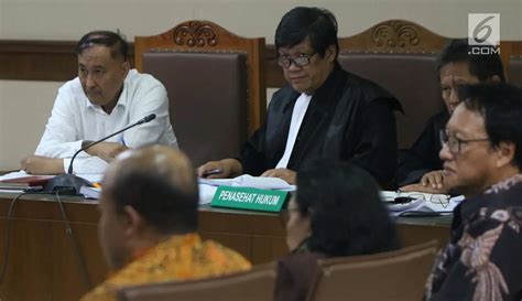 FOTO Markus Nari Jalani Sidang Keterangan Saksi Foto Liputan6