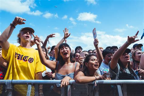 Acl 2021 Lineup George Straight Bilie Eillish Miley Cyrus And More