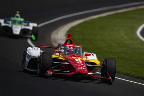 ニューガーデン、劇的なインディ500初制覇！ エリクソン連覇の夢を残り半周で打ち砕く。佐藤琢磨は7位