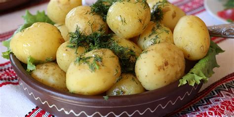 Цены на ранний картофель в Украине самые низкие за последние 3 года