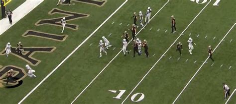 Pro Football Journal Drew Brees Breaks The All Time Nfl Passing