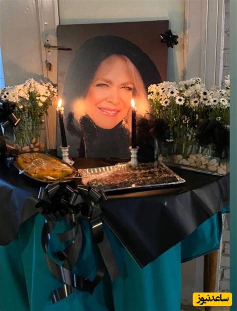 میز عزای متفاوت و شیک بیتا فرهی با عکس آتلیه‌ای و گل آرایی منحصر به فرد ساده در نهایت زیباییعکس