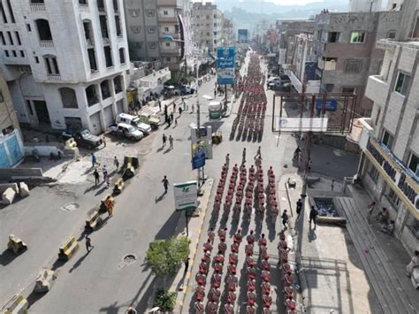 عرض عسكري في تعز احتفاءً بذكرى ثورة سبتمبر