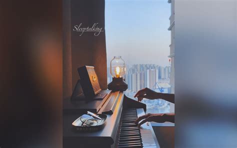 这个前奏，像是有人把过去全部拼凑起来了。”——「sleeptalking」 隔壁大王 Rino 隔壁大王 Rino 哔哩哔哩视频