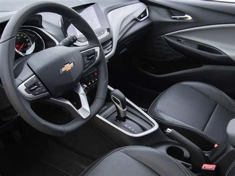 Chevrolet Onix Plus Premier 2025 ficha técnica preço e itens de série