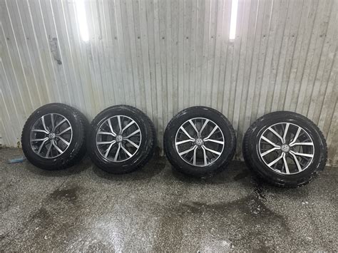 Шины зимние шипованные Nexen 225/65 R17, литые диски Volkswagen 7Jx17 ...