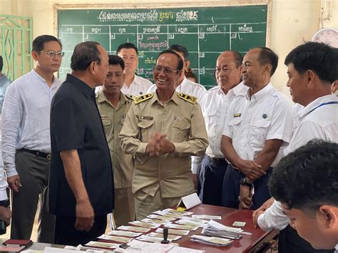 រូបភាពសកម្មភាព ឯកឧត្ដម ប្រាជ្ញ ចន្ទ ប្រធាន គ ជ ប