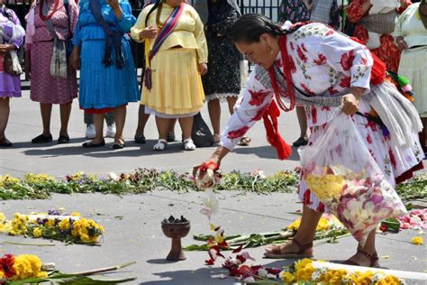 IX fiesta de las culturas indígenas pueblos y barrios
