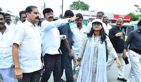 Mla Vinay Bhaskar Collector Sikta Patnaik Inspect Parks And Other Places In Hanamkonda