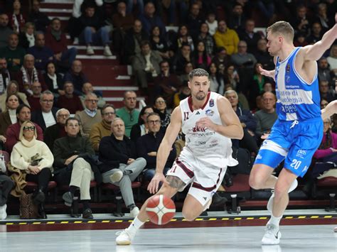 Trapani Shark Vince E Vola Al Secondo Posto