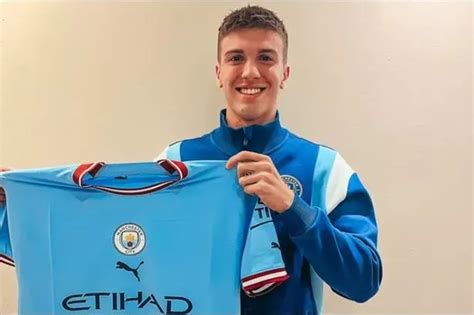 Man City Complete £82m Transfer For Argentina Midfielder Maximo