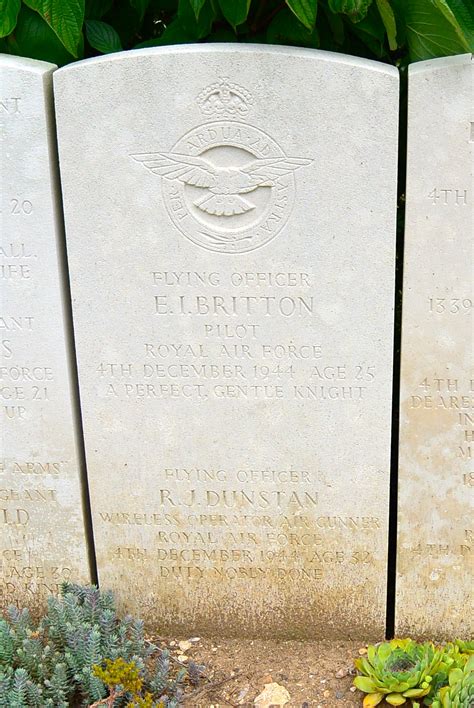 Fl Off Ronald James Dunstan Unknown 1944 Find A Grave Memorial