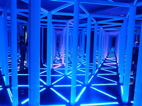 Hall Of Mirrors Maze