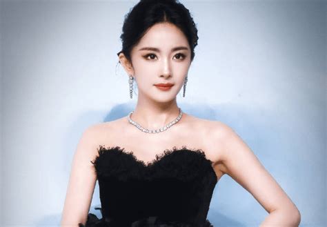 看了杨幂和倪妮的美照，没有”孤立“只有磕到了 搜狐大视野 搜狐新闻
