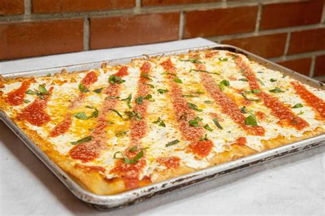 Margherita Pizza Margari And Mikes