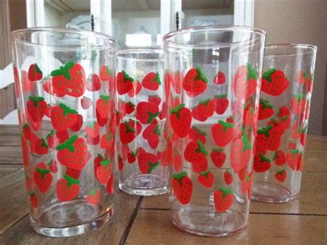 Adorable Vintage Strawberry Drinking Glasses Set Of 4